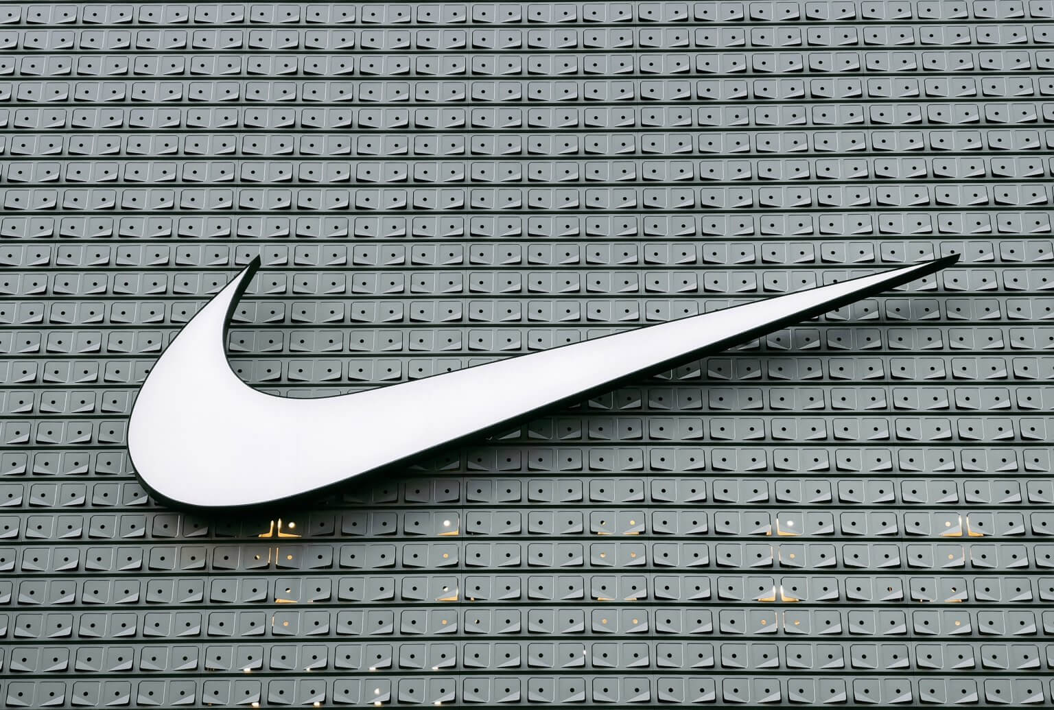 Nike Digital DTC vs Wholesale - Finding the Omnichannel Balance ...